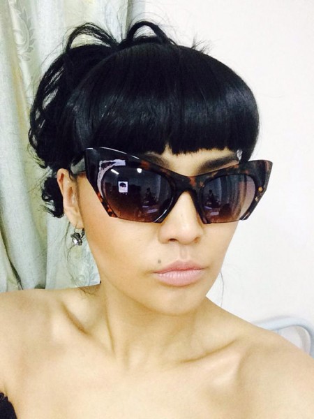 Жүжигчин Б Хулангийн нэг хобби нүдний шил