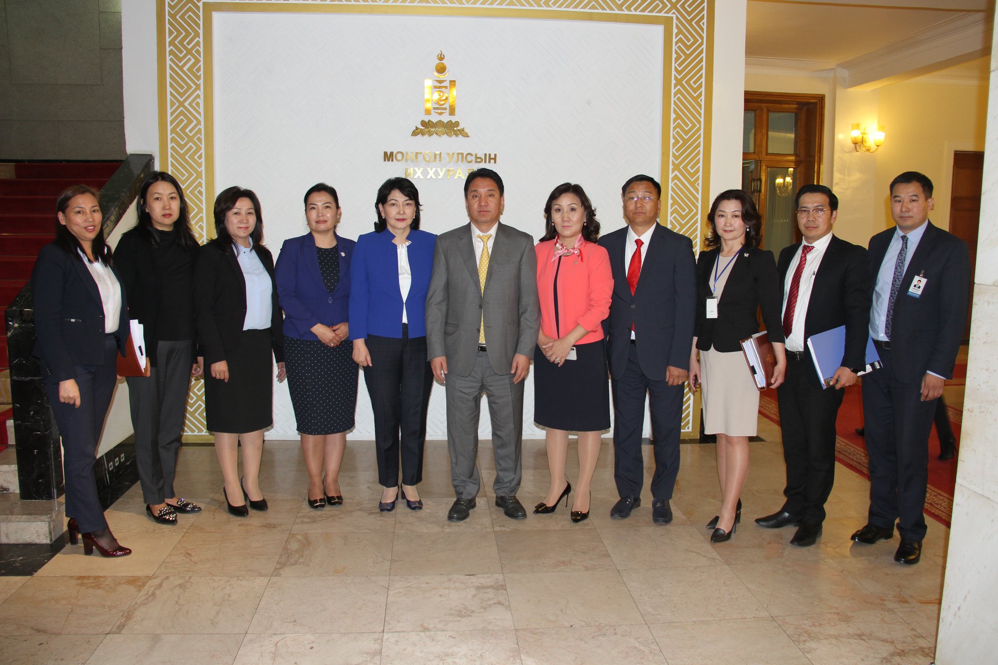 “Жижиг дунд үйлдвэр үйлчилгээг дэмжих тухай хууль” батлагдлаа Өглөө мн