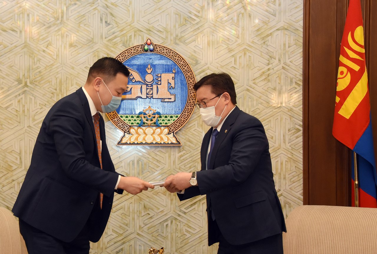 Хувийн тэтгэврийн тухай хуулийн төслийг өргөн барив Өглөө мн