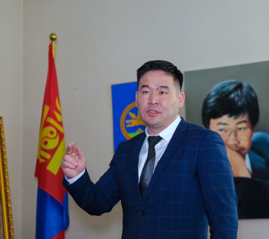 АТГ ын Олон нийтийн зөвлөлийн гишүүн байсан И Мөнхжаргал АН ын Ерөнхий